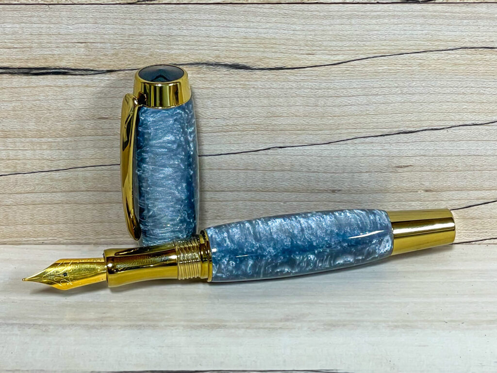 Stunning Collectors Fountain Pen | "Crushed Silver" In Titanium-Gold ...